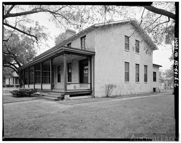 2. SOUTH (FRONT) AND EAST ELEVATIONS, FACING NORTHWEST.