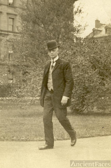 Edward Harrison Bell, 1900