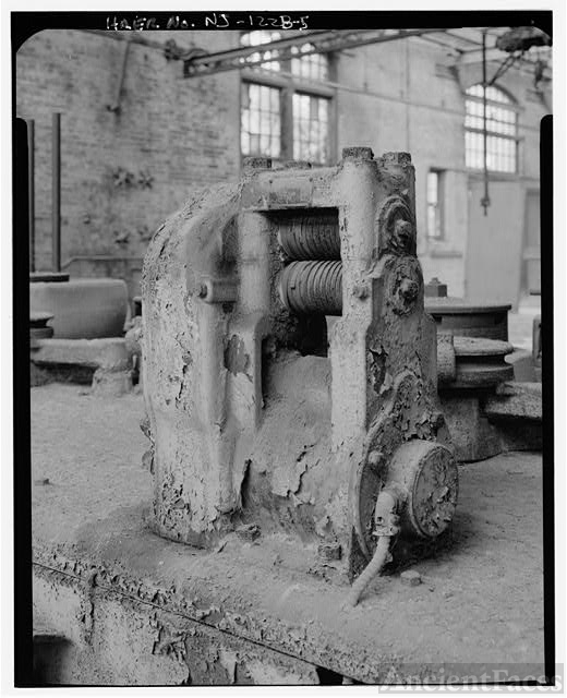5. DETAIL VIEW OF WIRE POINTER ON VAUGHN MACHINE. - John...