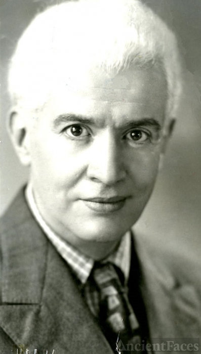 Photograph of Manuel Ponce