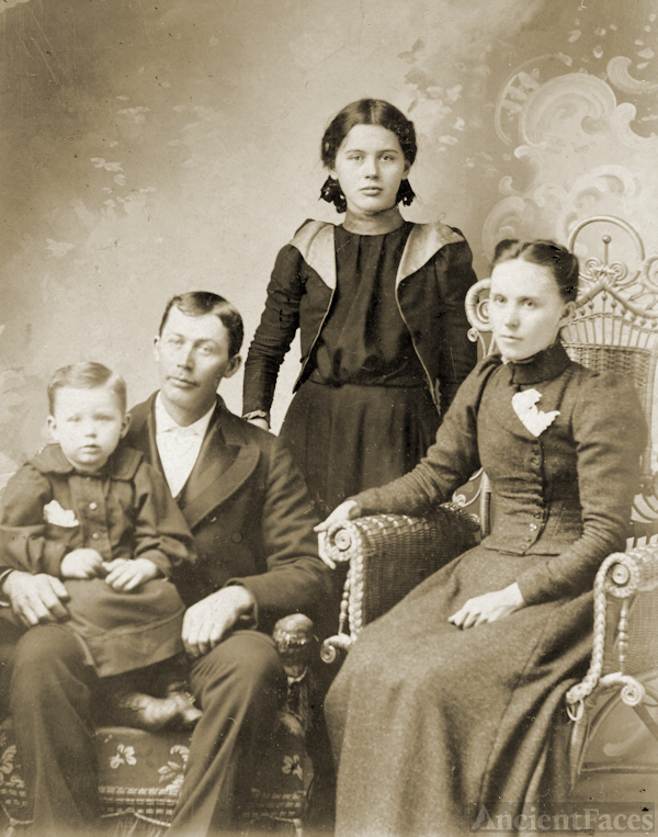 Daniel Lewis Terrill and family