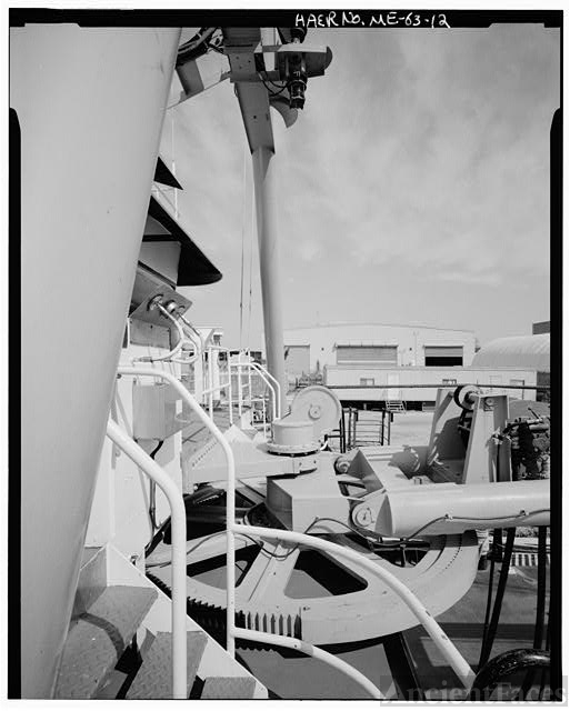 12. BOOM, FROM SUPERSTRUCTURE DECK (ABOVE WINCH ROOM),...