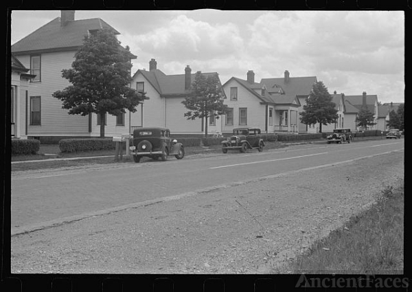 Hartman Farms. These are the homes the workmen live in....