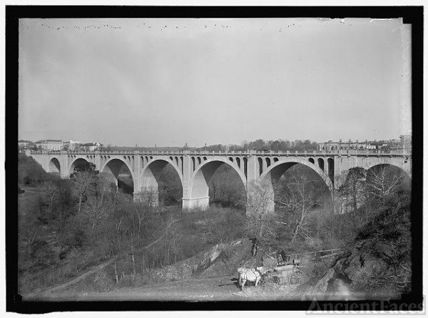 [Taft Memorial Bridge, Rock Creek Park]