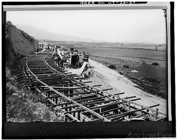 29. HIGH LINE CANAL, CONCRETE FLUME DURING CONSTRUCTION,...