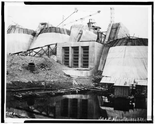 24. Penstock intake openings on upstream face....