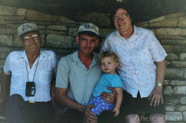 Jack Wilburn Hoch & family