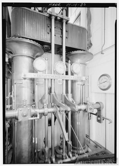 30. Engine controls and valve gear, looking aft on main...