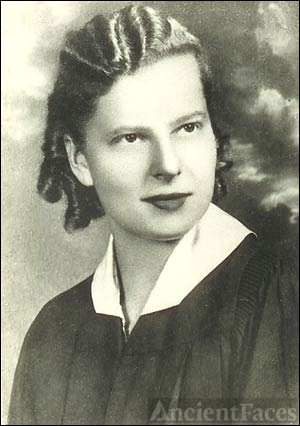 Jacqueline (Snyder) Ferrovecchio