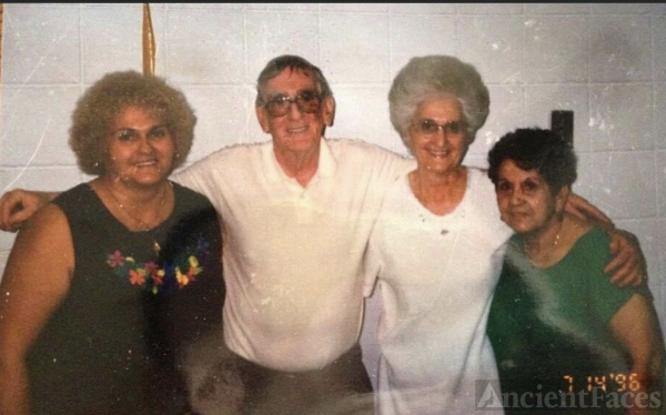 Pap with his sisters. Victoria, Rose, Angeline.