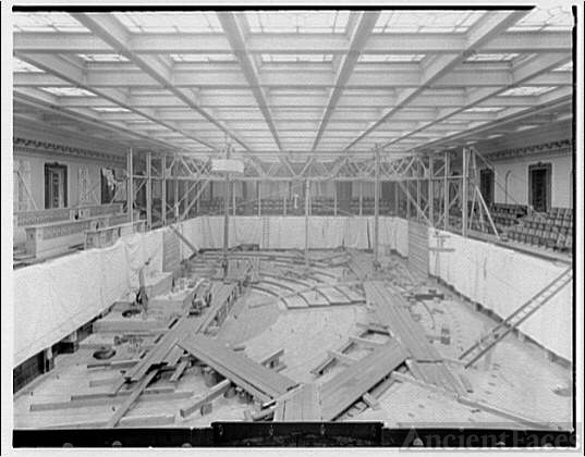 U.S. Capitol. Progress photos of U.S. Capitol roof II