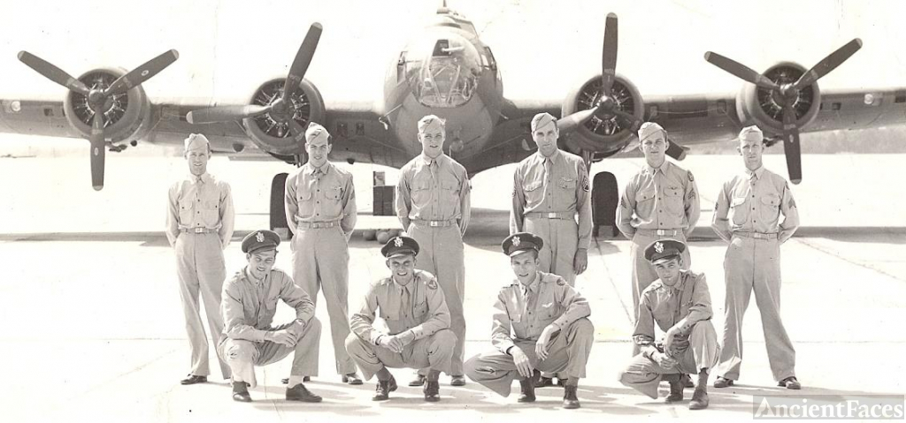 Unknown 8th Air Force Crew Photo