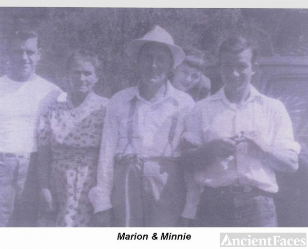 Marion & Minnie (McCoy) Hinkle, KY