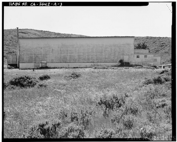 3. VIEW OF FORT BARRY BUILDING 946, NORTH SIDE, FACING...