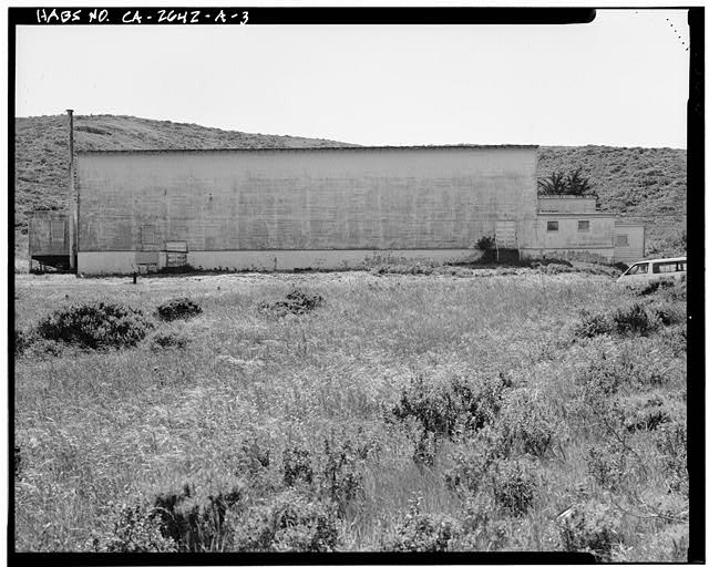 3. VIEW OF FORT BARRY BUILDING 946, NORTH SIDE, FACING...