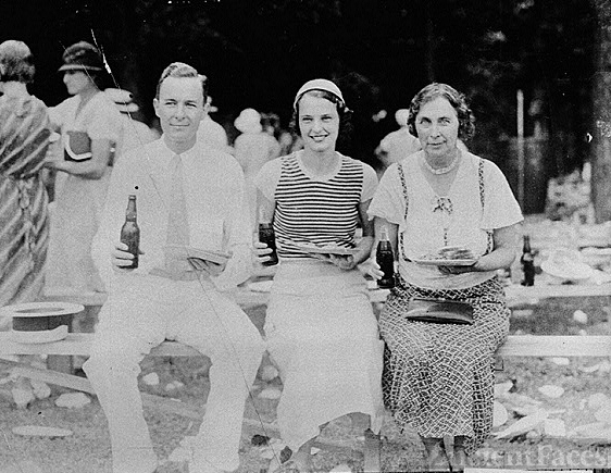 Cason & Virginia Callaway, and Mrs. Callaway, Sr.