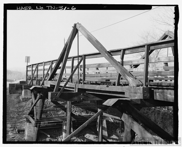 6. THREE-QUARTER VIEW OF LATERAL BRACING SYSTEM, LOOKING...
