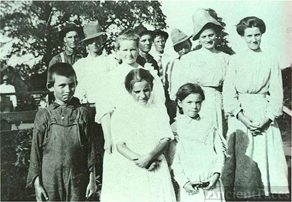 Friends of the Gilleland & Six families