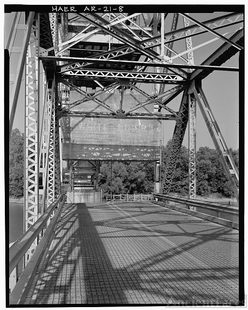 8. VIEW OF TRUSS, COUNTERWEIGHT, AND ROAD DECK FROM FIXED...