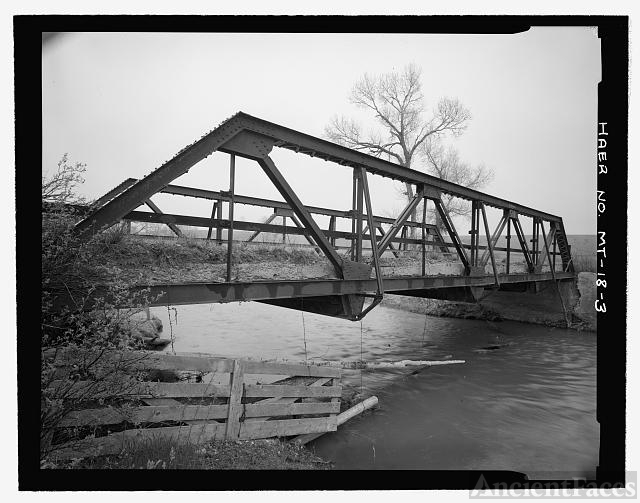 3. VIEW SOUTHEAST, 3/4 ELEVATION - Judith River Bridge,...
