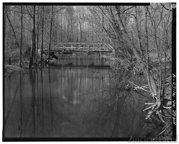 4. View North, South Elevation - Burt Road Bridge,...
