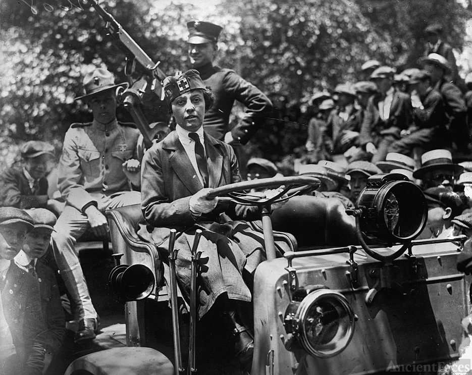 World War I Red Cross Jeep - 1915