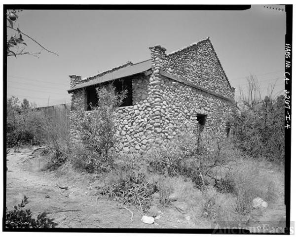 4. West side and south back. - Pitzer Ranch, Barn, 100...