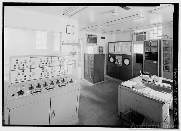 FLETCHER PUMP STATION, CONTROL ROOM - Los Angeles...