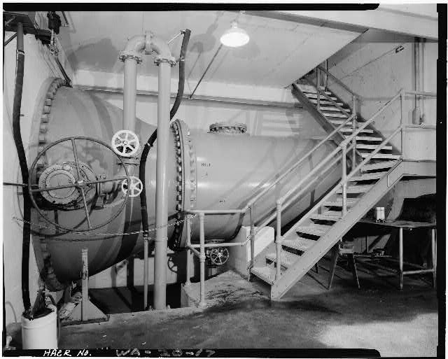 17. INTERIOR VIEW SHOWING GROUND FLOOR OF VALVE HOUSE AND...