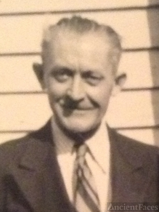 William Fred Behling (1892 - 1953) - Elgin, IL | AncientFaces Free ...