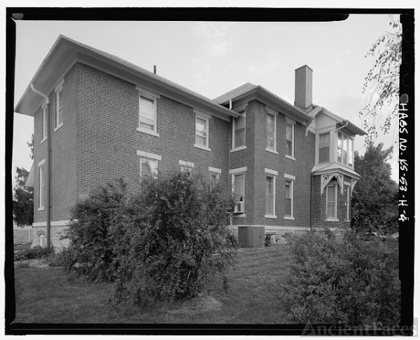 NORTH & EAST ELEVATIONS, LOOKING SOUTHWEST - Fort...