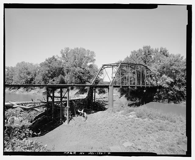 7. Side view from southeast, toward northwest - Miller...