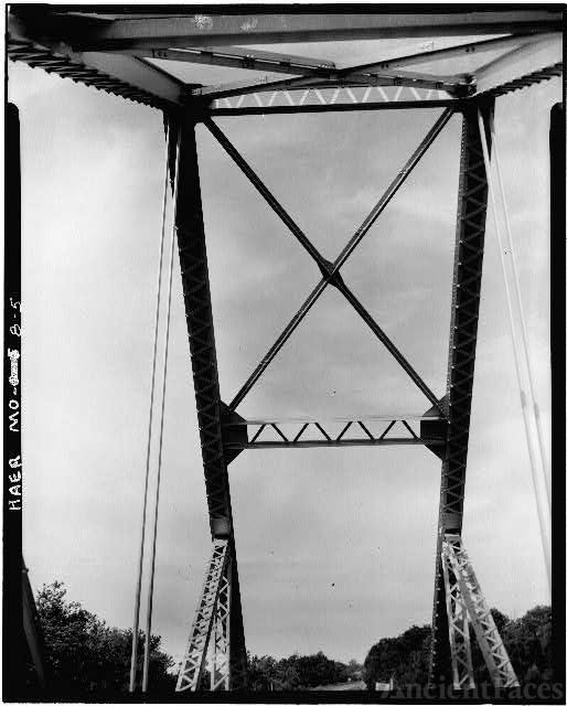 5. DETAIL VIEW OF LATERAL CROSS BRACING. - Waddell "A"...