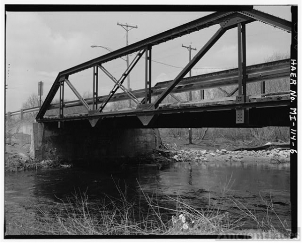 6. End View of Bridge Deck and Truss Design - Spalding...