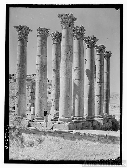 Jerash, pillars of Temple of Artemis