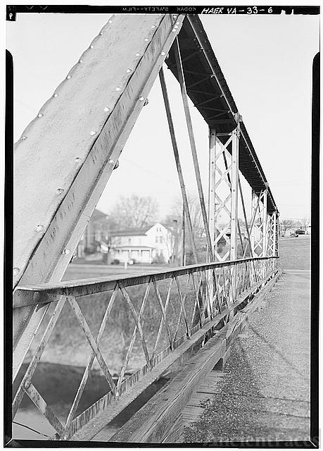 6. CONNECTION OF END POST AND TOP CHORD (TWO CHANNELS...