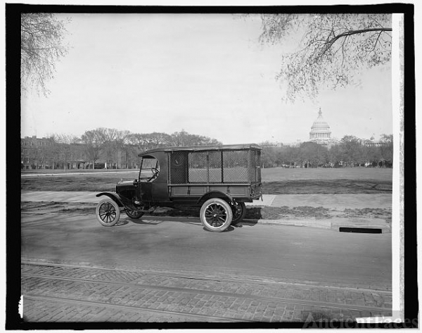 Ford Motor Co. new Ford body [U.S. Capitol, Washington,...