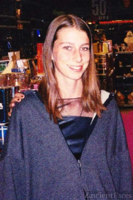 Cassandra Irene June Lowry