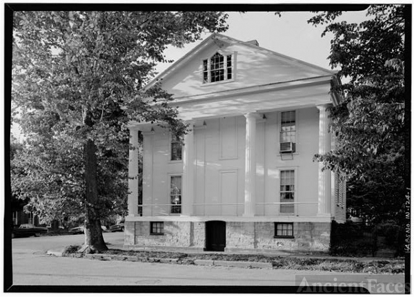 1. SOUTH FACADE - Colby-Jeffery House, 302 Elm Street,...