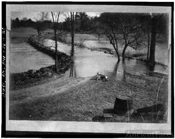 20. Prescott Bridge at flood stage, date unknown