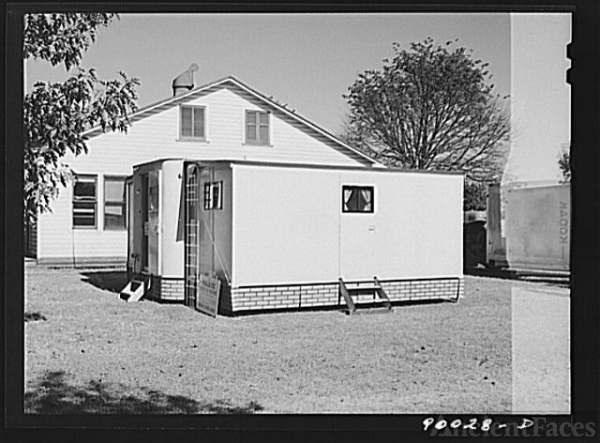 Palace mobile home. Expansion trailer for emergency...