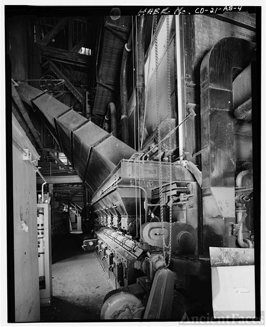 4. INTERIOR OF FIRST-FLOOR MAIN SECTION OF BUILDING 325....