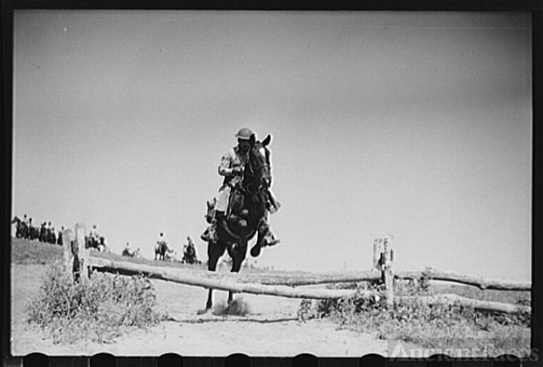 Fort Riley, Kansas. Soldiers of a cavalry machine gun...
