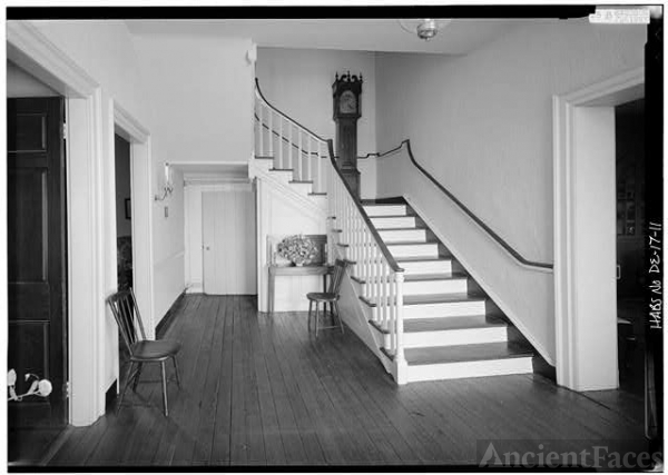 11. CENTER STAIR HALL, LOOKING NORTH - John Dickinson...