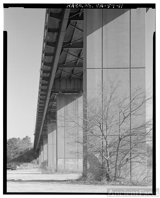 11. GIRDER APPROACH ON GLOUCESTER SIDE, WITH PIER 6N IN...