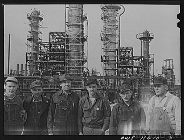 Borger, Texas. Workers at Phillips refinery