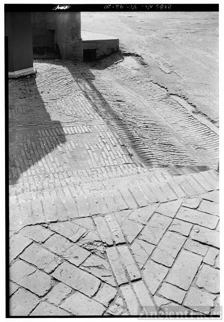 20. DETAIL OF PAVEMENT, STEPS, AND GUTTER AT THE CORNER...
