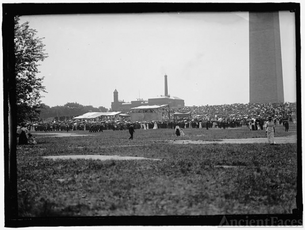 MILITARY FIELD MASS BY HOLY NAME SOC. OF ROMAN CATHOLIC...