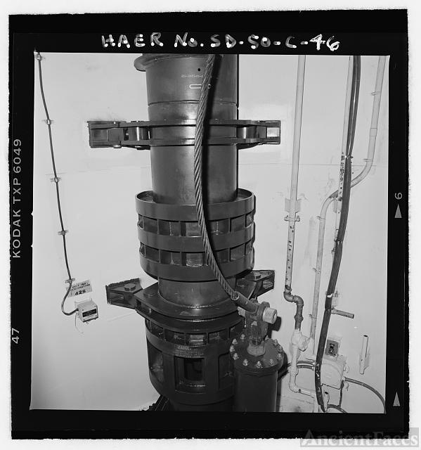 46. Missile shock absorber at bottom of launch tube