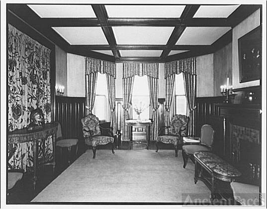 Dr. Oden, office and residence. Dr. Oden's sitting room III